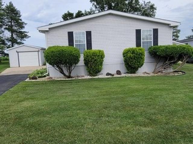 61 Partridge Ln, Beecher, IL 60401