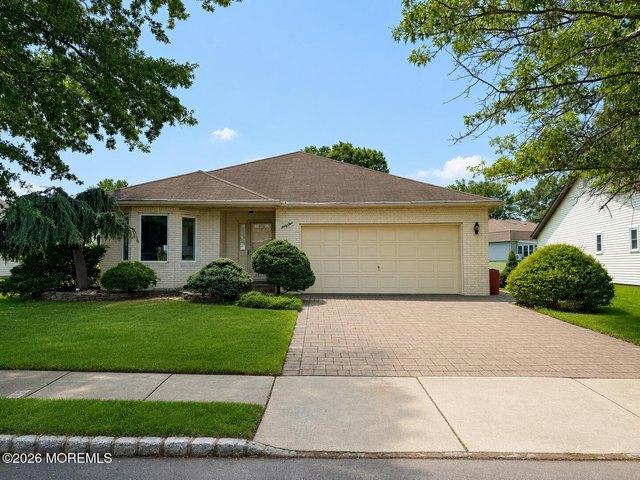 61 Peasley Dr, Marlboro, NJ 07746