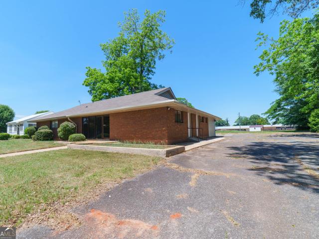 61 Perry Avenue