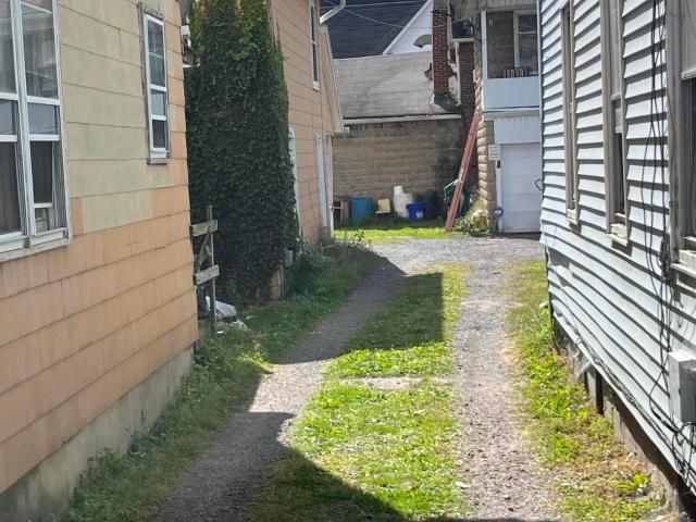 61 Rear Center Avenue