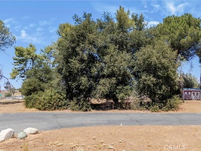 61 Redwood, Calimesa, CA 92320