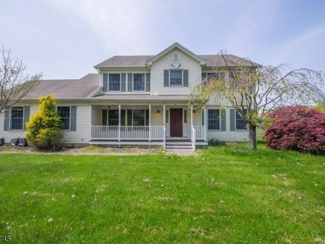 61 Rock Rd, Washington Township, NJ 07853