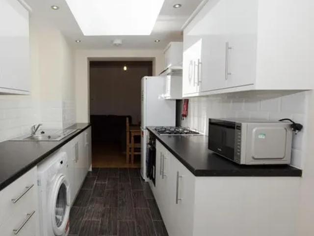 61 Selly Hill Road, Metchley, B29 7DL, United Kingdom | 5 bed house for rent #134704012 | Rentberry
