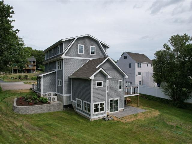 61 Slope Avenue