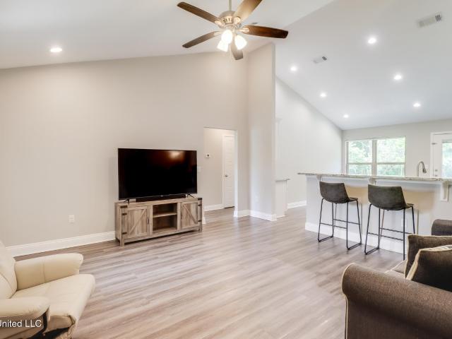 61 Summit View Drive