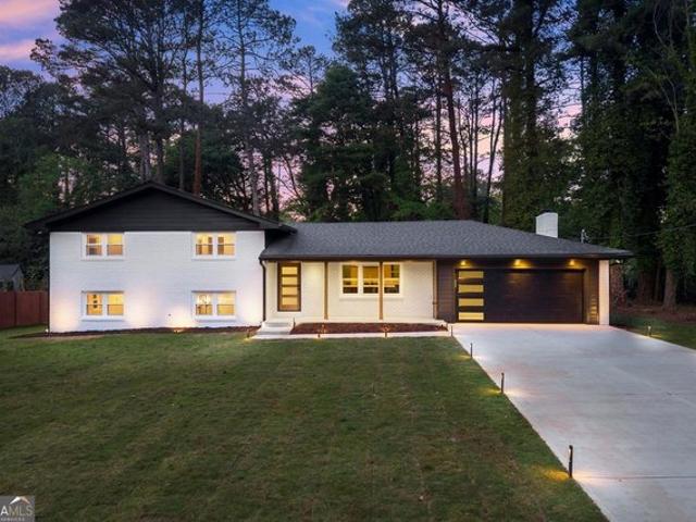 61 Suburban NW, Kennesaw, GA 30144