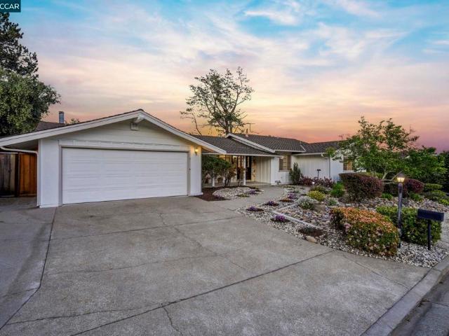 61 Sullivan Dr