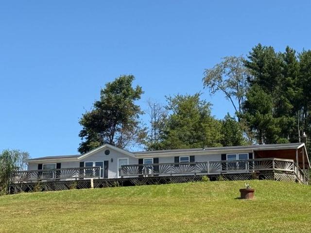 6204 Four Mile Rd, Jackson, OH 45640