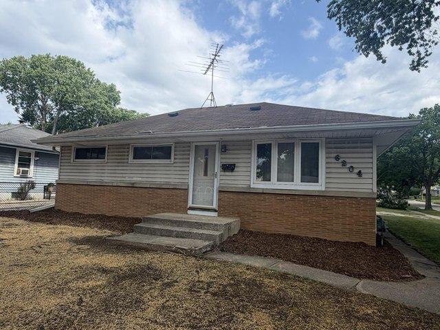 6204 W Thurston Ave, Milwaukee, WI 53218