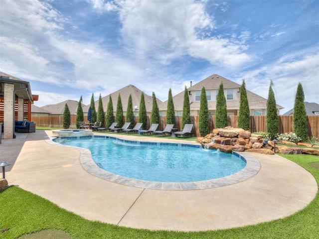 6205 NW 154th Circle