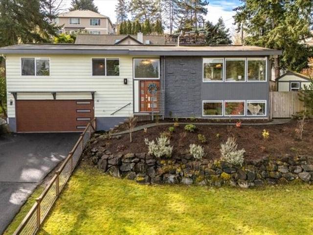 6205 NE 196th St, Kenmore, WA 98028