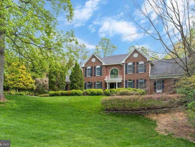 6205 Sydney Rd, Fairfax Station, VA 22039