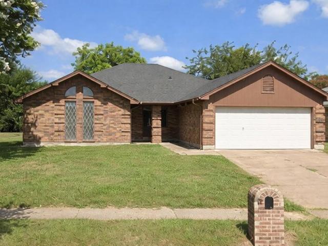 6206 Aires Dr, Arlington, TX 76001