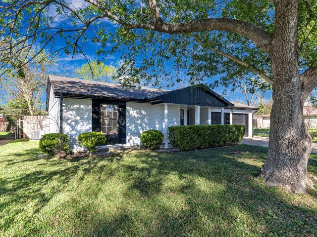 6206 Westbranch Dr, Houston, TX 77072 | MLS #28992 | Compass