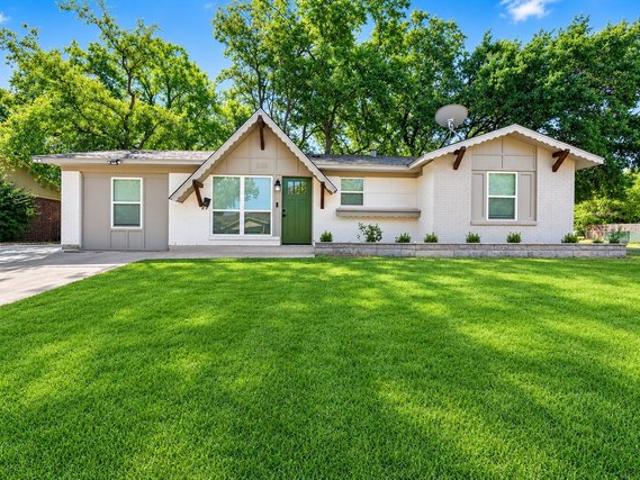 6207 Ivy Hill Rd, Fort Worth, TX 76135