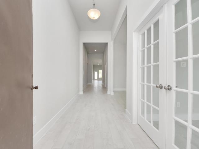 6207 Vista View Lane