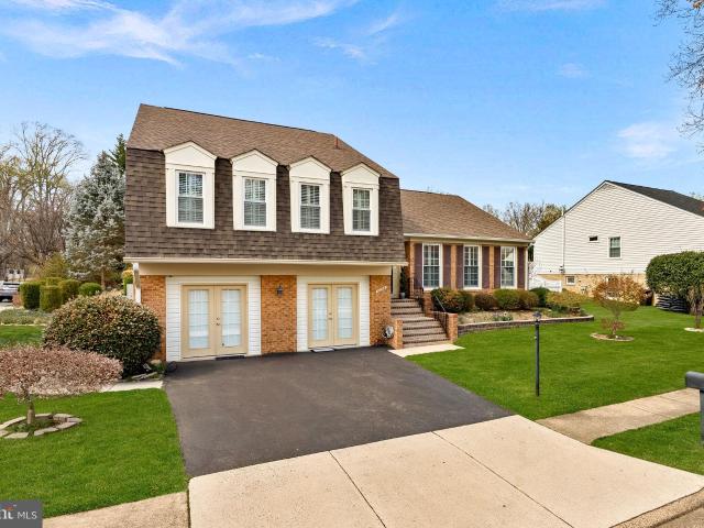 6208 Ormandy Dr, Burke, VA 22015 | MLS #VAFX2295 | Compass