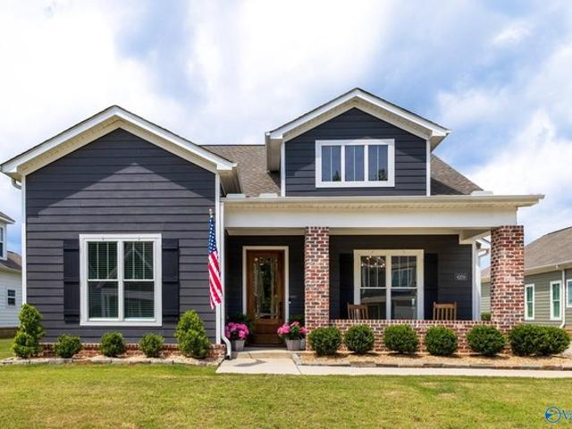 6209 Pembrook Pond Pl SE, Owens Cross Roads, AL 35763
