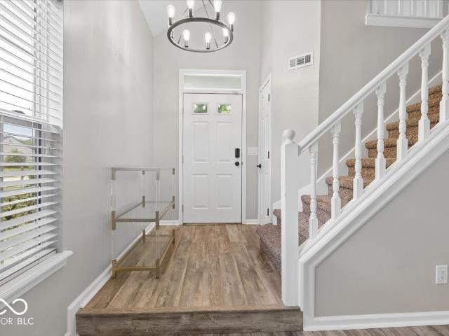 6209 Tybalt Place