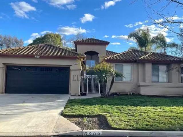6209 W Birch Ave, Fresno, CA 93722