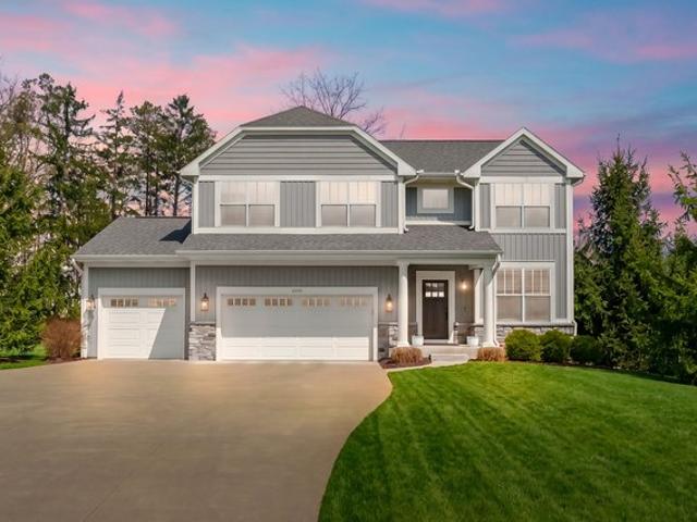 6200 McGillicuddy Ln, Portage, MI 49024