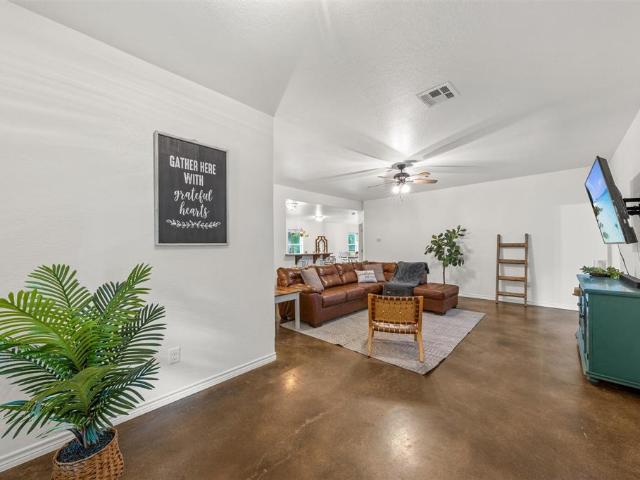6200 Avon Drive