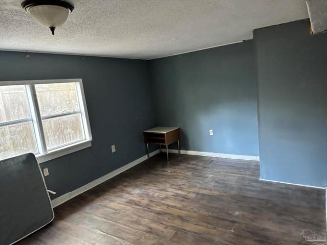 6200 Fairfield Dr, Pensacola, FL 32506