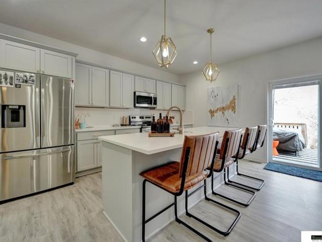 6200 Franciscan Dr, Lincoln, NE 68526