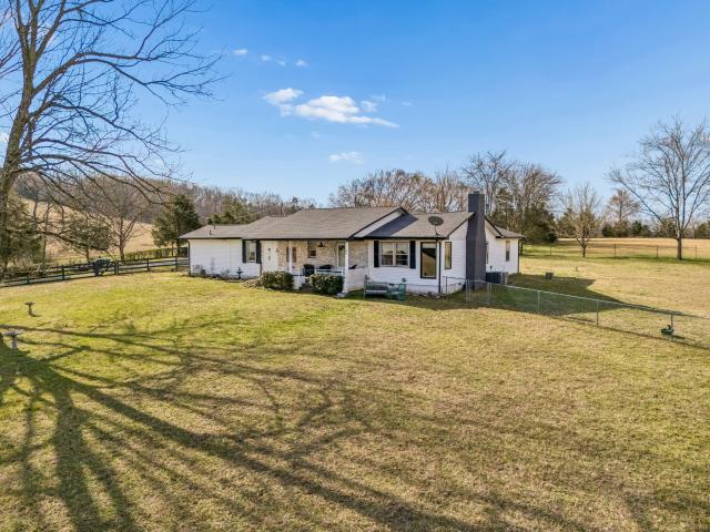 6200 Pinewood Rd, Nunnelly, TN 37137 | MLS #3147