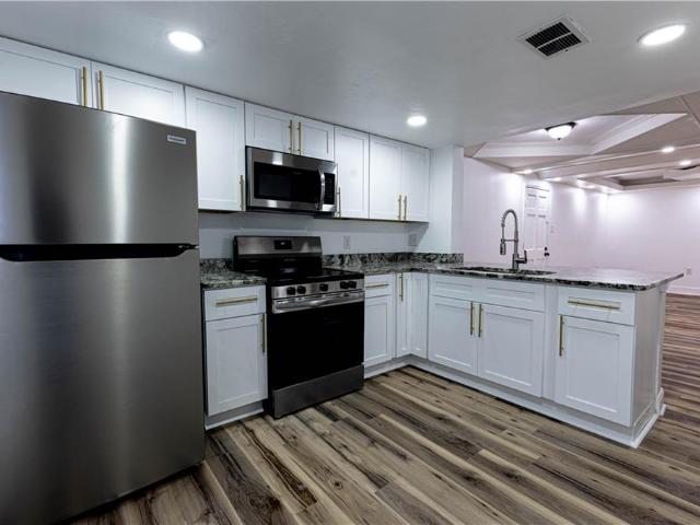 6200 Riverside Drive # 406