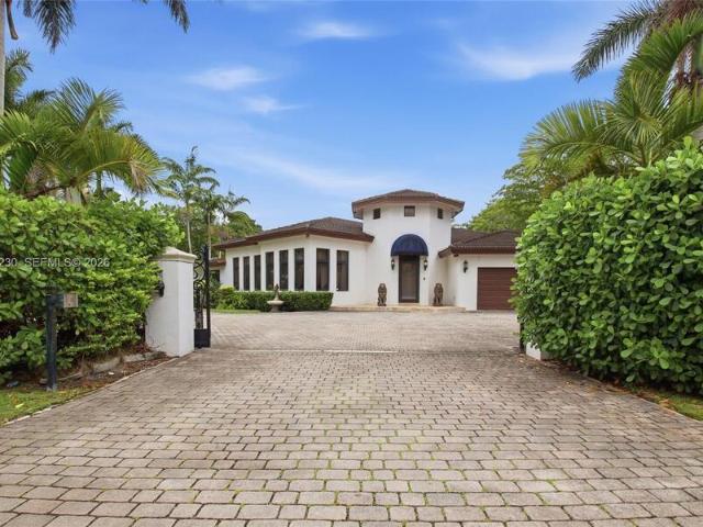 6200 SW 97th Ave, 6 beds, 6 full baths