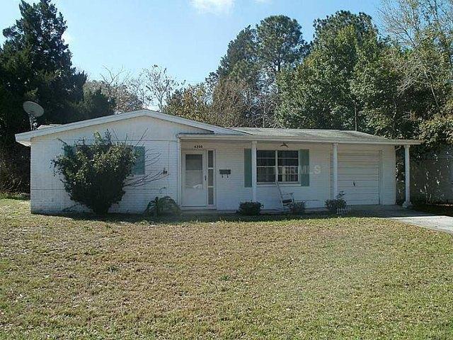 6200 Silver Dr, New Port Richey, FL 34653