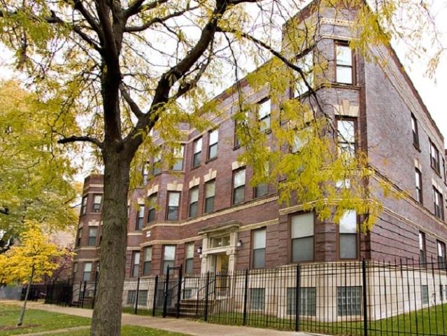 6200 South University Avenue, 4 beds, 1 full bath