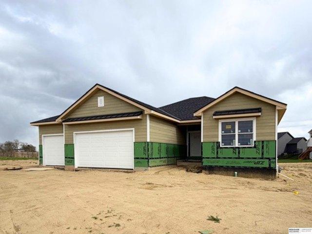 6201 N 207th St, Elkhorn, NE 68022