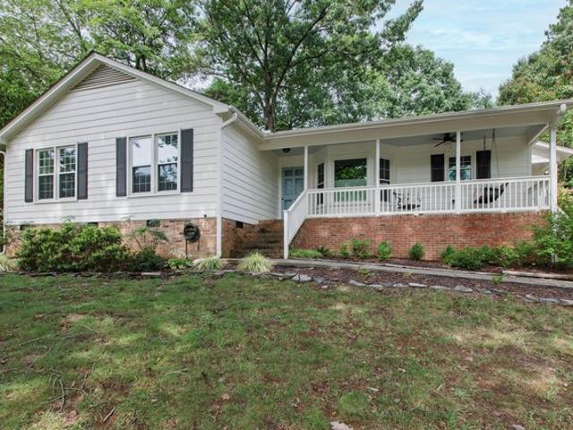 6201 Bramblewood Dr, Raleigh, NC 27612