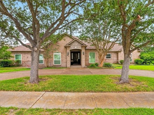 6201 Denain Dr, Corpus Christi, TX 78414