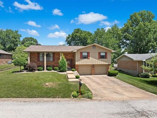 6201 Heritage Station Rd, Belleville, IL 62223