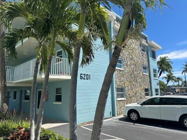 6201 2nd St E #82, Saint Pete Beach, FL 33706