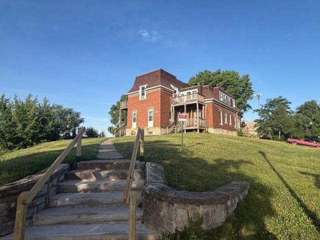 620/26 N Perry St, Davenport, IA 52803