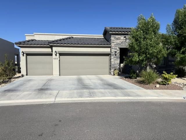 6202 Bayberry Rd, Las Cruces, NM 88012