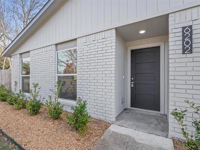 6202 Glenmoor Drive
