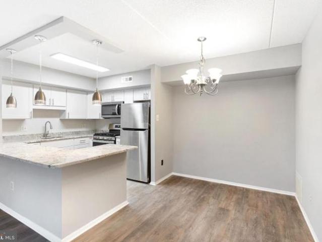 6202 Hilltop Dr #20 Brookhaven, PA 19015