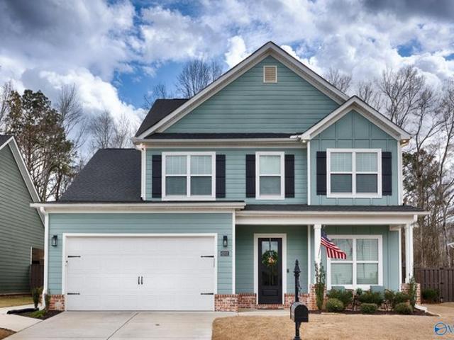 6202 Pembrook Pond Pl SE, Owens Cross Roads, AL 35763