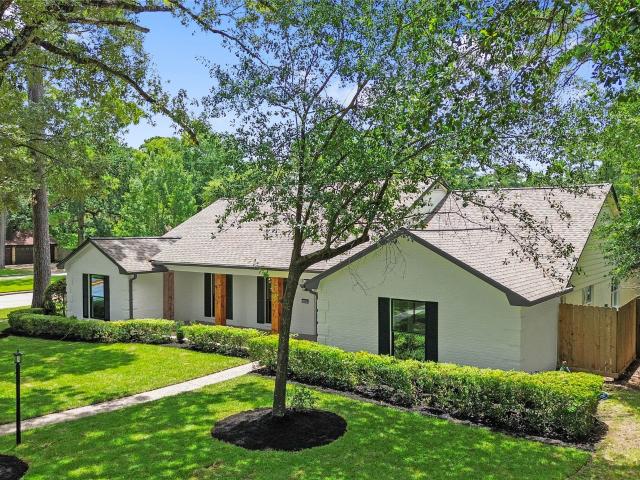 6203 Fawnwood Drive