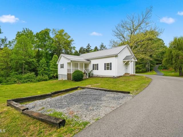 6203 Laurel Grove Rd, Norton, VA 24273