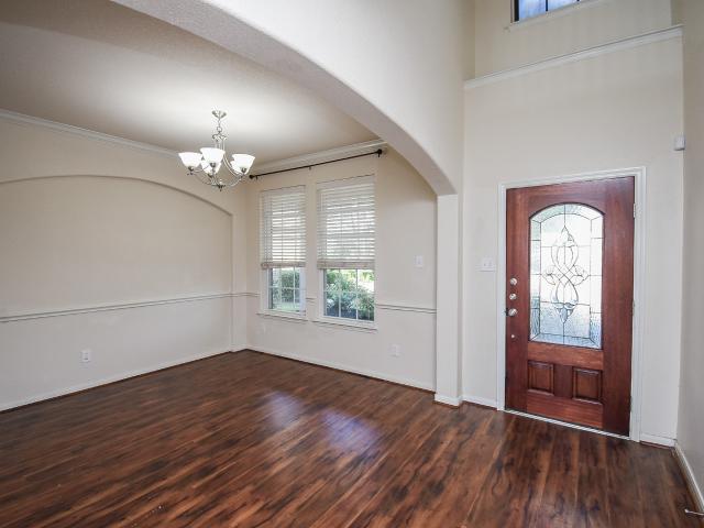 6203 Ledger Lane