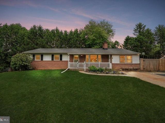 6203 W Hemlock Dr, Sykesville, MD 21784