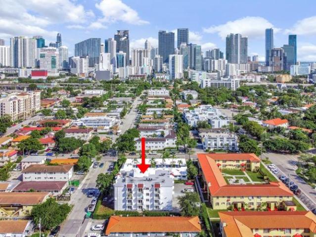 620 10th St SW #203, Miami, FL 33130