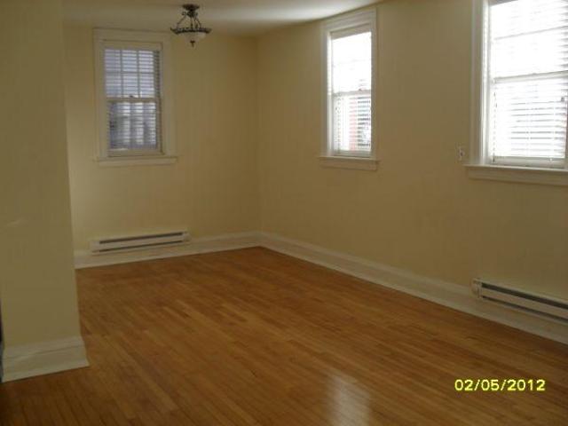 $620 / 1br 800ft² 1bed d town by Sanford Health, Hardwood flooring. avail June 1st! 905 5th St N, Fargo ND map