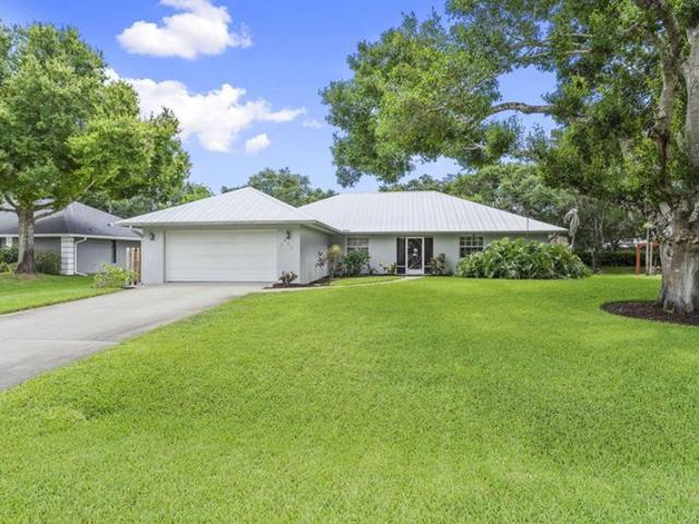620 39th Ct SW, Vero Beach, FL 32968